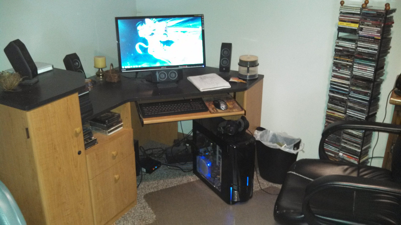 What is your desk like? (50 - ) - Forums - MyAnimeList.net